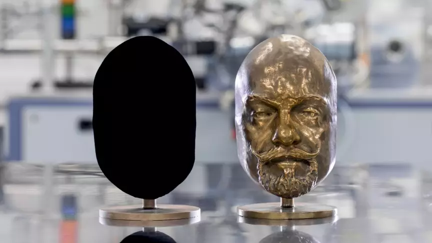 Vantablack: Dit is it tsjusterste materiaal yn 'e wrâld