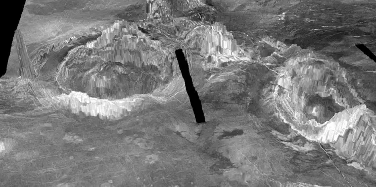 3D zobrazenie vyššie ukazuje dve koróny pozorované na povrchu Venuše. Prstencové štruktúry sa vytvárajú, keď horúci materiál z hlbín planéty stúpa cez plášť a preniká cez kôru. Výskum Laurenta Montesiho z UMD zistil, že najmenej 37 korónov na Venuši predstavuje nedávnu geologickú aktivitu, vrátane tej s názvom Aramaiti, ktorá je na tomto obrázku vidieť vľavo. Čierna čiara predstavuje medzeru v údajoch.