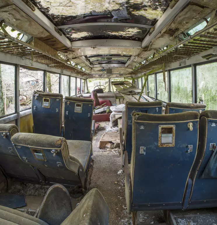 Argazkilaria Dokumentuak Suediako Autoen Hilerria Abandonatua