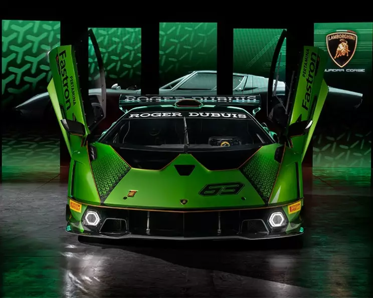 Lamborghini's cusub 830 HP Essenza SCV12 waa sharci darro in lagu wado wadada weyn