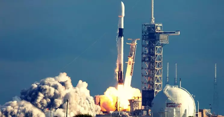 SpaceX na-ewepụta Satellites Starlink 60 ọzọ ka oge ihu igwe na-adịghị mma