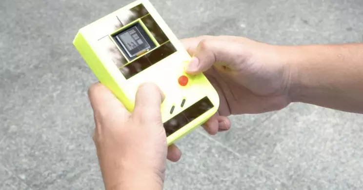 Der batterielose Game Boy läuft für immer mit kinetischer Energie