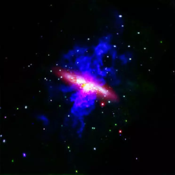 Chandra da NASA mostra imaxes espectaculares de obxectos cósmicos