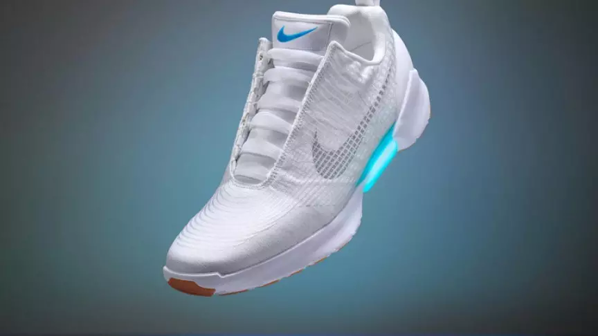 ¡Las zapatillas con cordones automáticos de Nike estarán disponibles en noviembre!