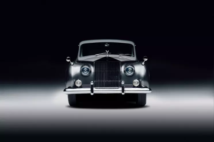 „Rolls-Royce Front Lunaz“.