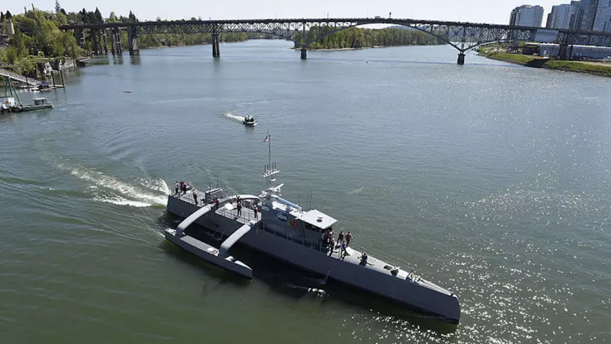 De Robo-skippen fan 'e Amerikaanske marine koene ûnderseeboatoarlochsfiering oannimme