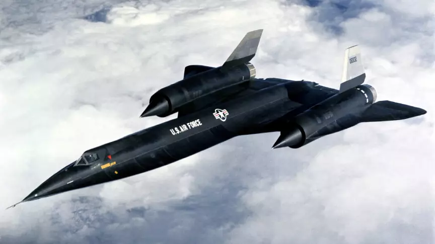 Ике көчле самолетны чагыштыру: A-12 яки SR-71 тизрәкме?