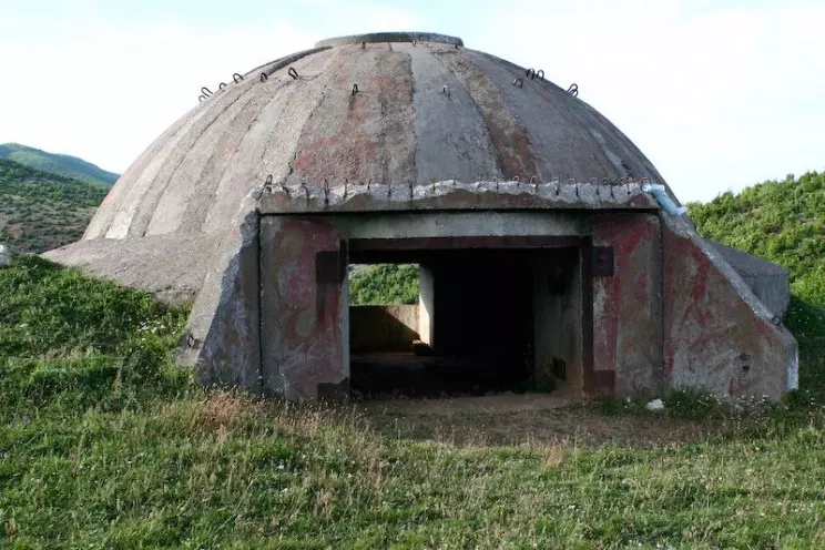Албанските бункери по-големи