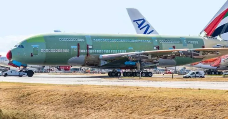 Airbus A380 pungkasan Siap Mangkat ing Prancis