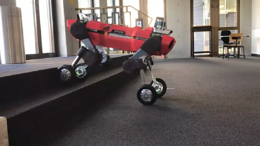 Seznamte se s ANYmal: Energeticky účinný robot chodící na kolečkách