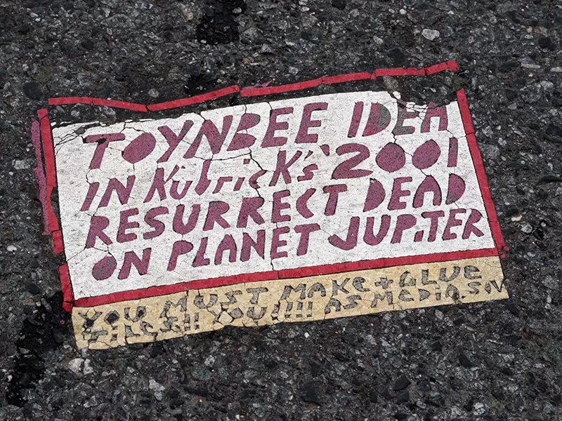 toynbee-tiles3