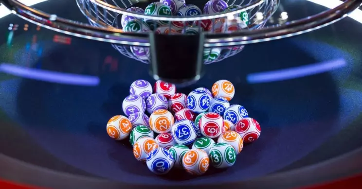 Par bruger samme numre i 26 år, vinder endelig i lotteri