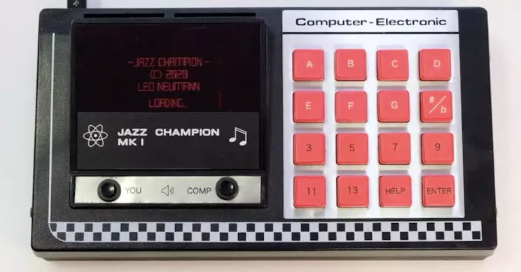 شطرنج کے پرانے کمپیوٹر کو جاز پلیئر کے طور پر دوبارہ زندہ کیا گیا۔