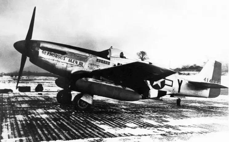 چک یجر کا WWII جنگی طیارہ