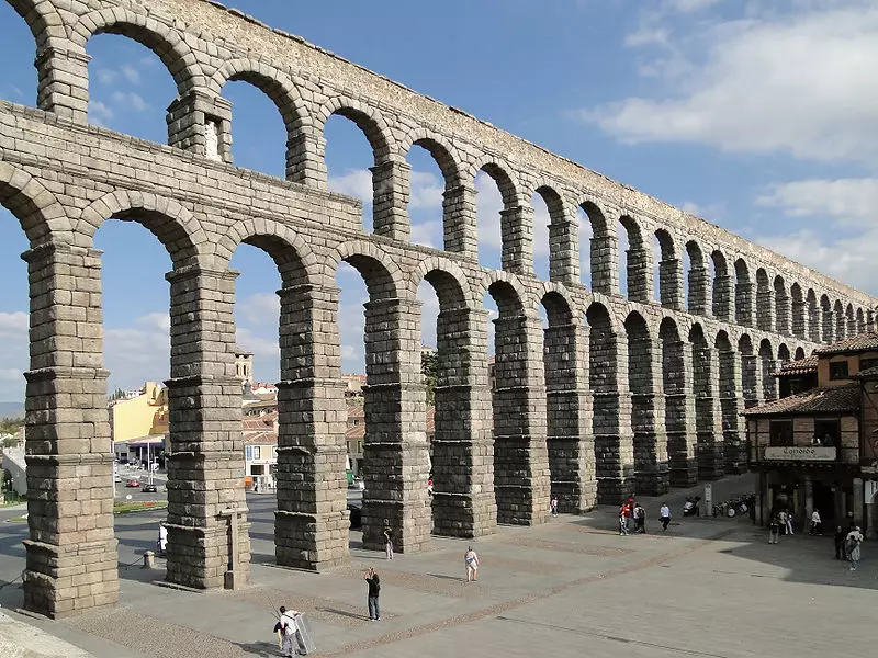 aqueduct_of_segovia_