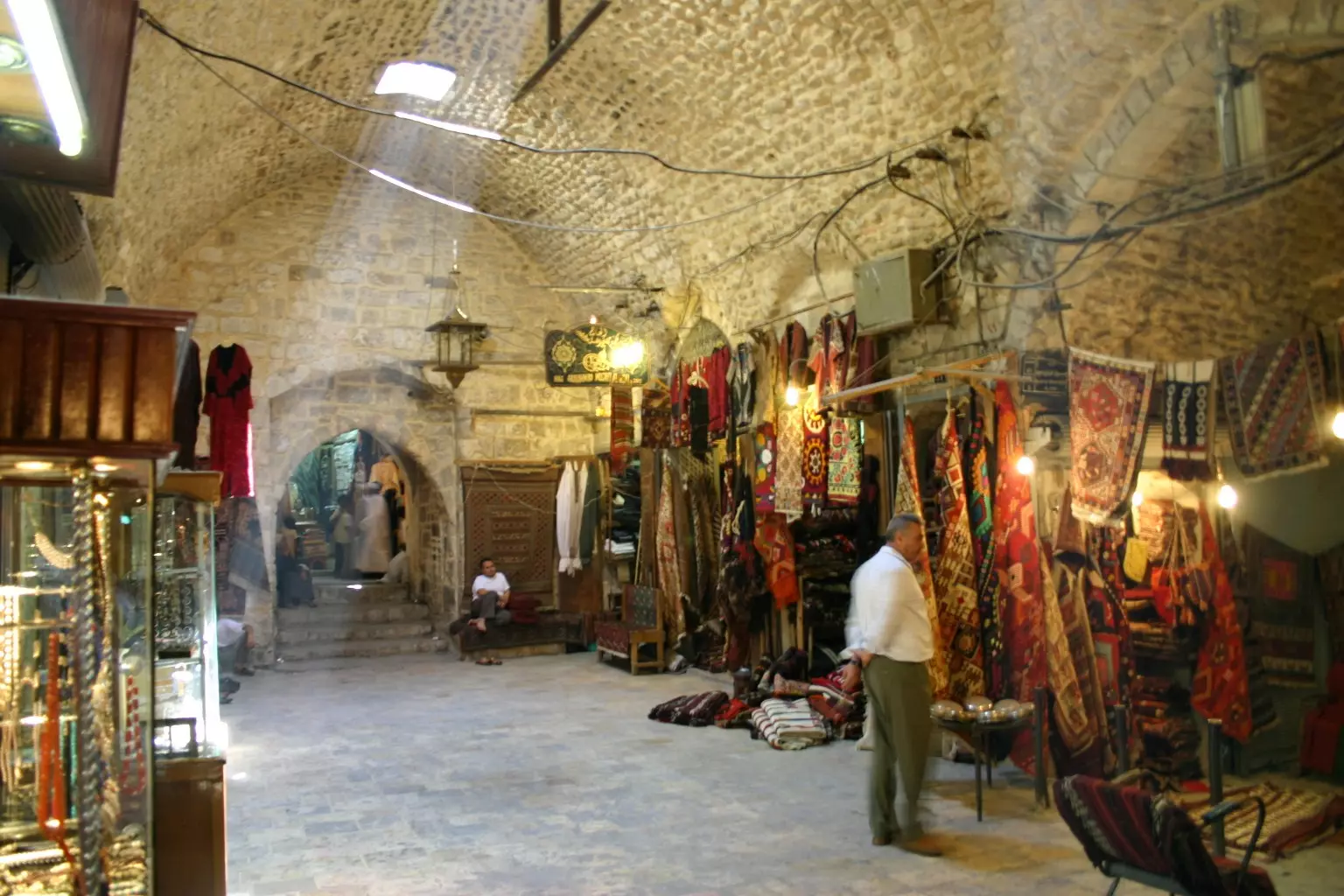 aleppo_textile_suq_market