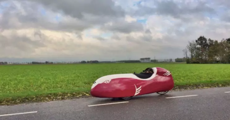 Konpayi Olandè bati Velomobile ki kapab pi rapid nan mond lan