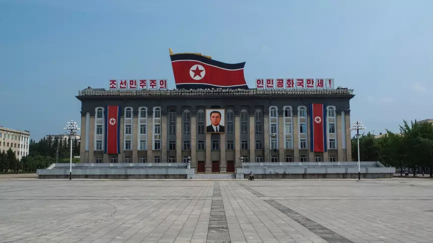 Deux ans après le début de la pandémie, la Corée du Nord confirme son premier cas de COVID-19