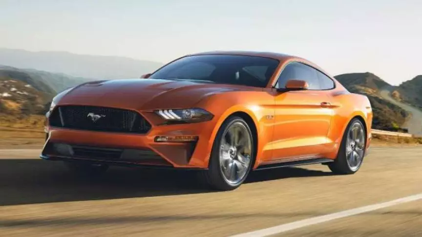 ใหม่ 2018 Ford Mustang ได้รับการปรับโฉมที่น่าสนใจ