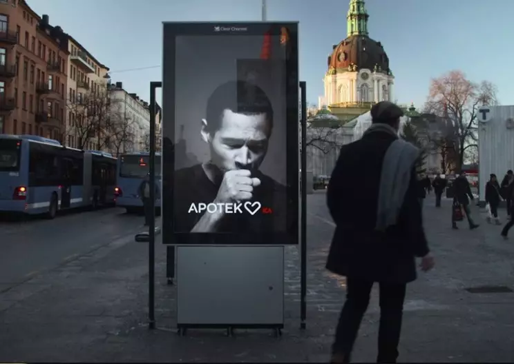 Billboard Interactive mikohaka rehefa misy mifoka eo akaiky