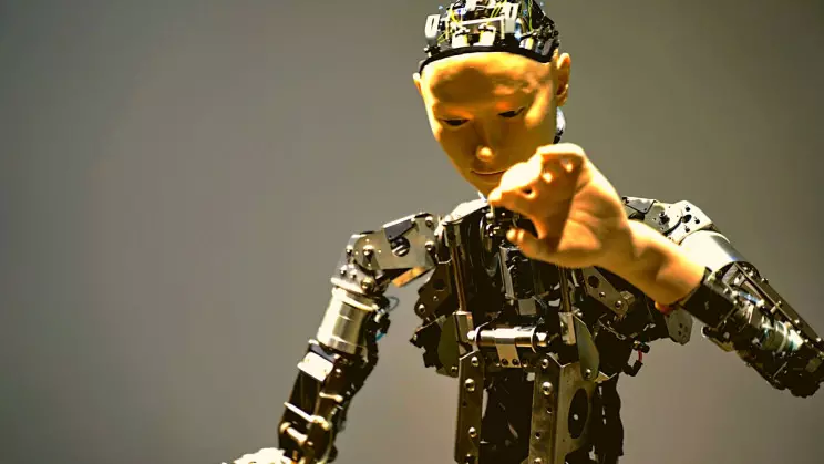 Научная причина, по которой мы ужасны для человекоподобных роботов