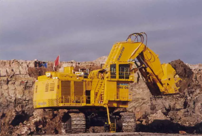 excavator paling gedhe h740