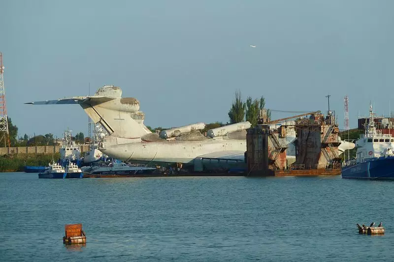 Ja një vështrim më i afërt në Ekranoplanin e Marinës Sovjetike të vitit 1987