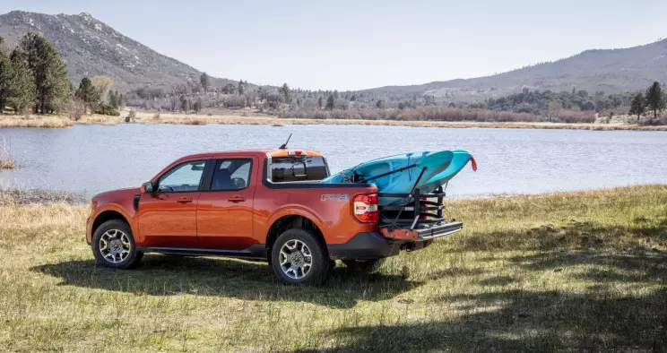 I-Ford Yembula Iloli Lokuqala Le-Hybrid Pickup Maverick