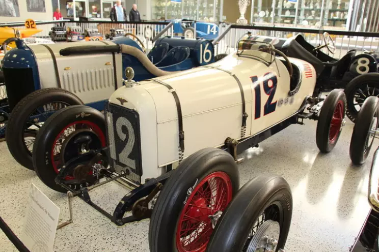 Duesenberg 1922 Indy 500 ophumeleleyo