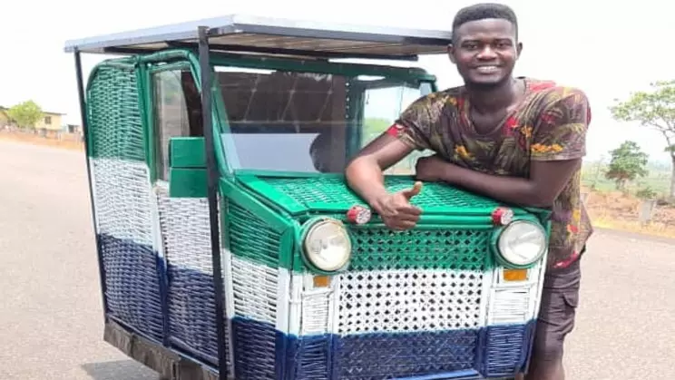 Inventor Mbangun Mobil Sampah Bertenaga Surya Pertama ing Sierra Leone