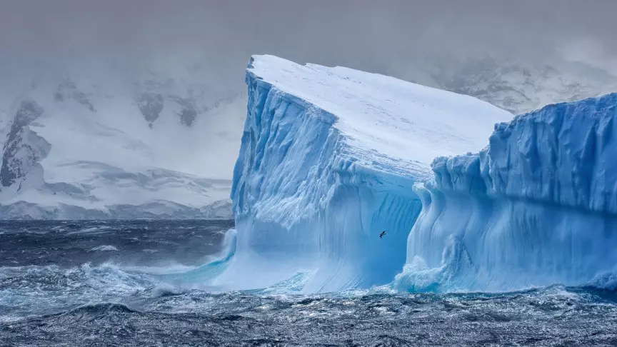 科學家在南極洲冰蓋下發現了一個巨大的地下水系統