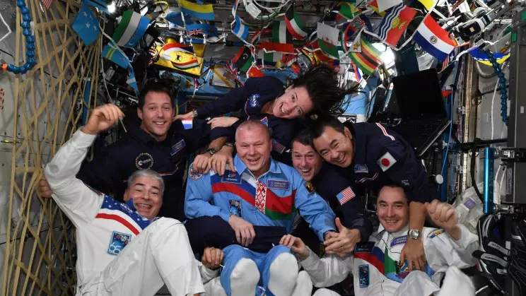 خلاباز ISS پر اپنے اولمپک گیمز بناتے ہیں۔