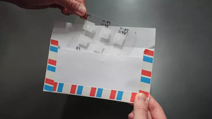 Naučnici pronašli genijalan način slanja zamrznute mišje sperme na razglednici