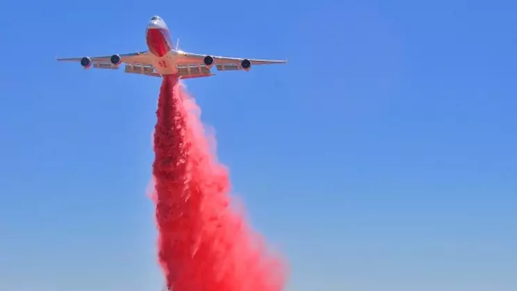 De ce cel mai mare avion de stingere a incendiilor din lume nu stinge incendiile astăzi