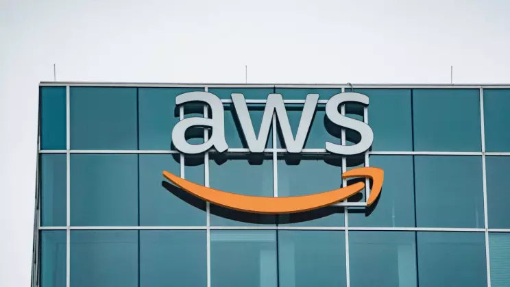 Amazon Bags Lekunutu la $10B Cloud Computing Deal le NSA