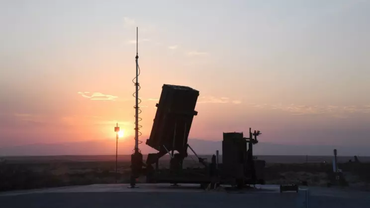 D'US Arméi fäerdeg Live Fire Test vu sengem éischten Iron Dome Defense System