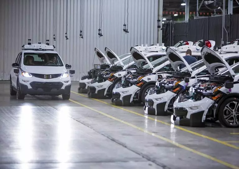 General Motors Menjadi Produsen Mobil Pertama yang Memproduksi Massal Mobil Self-Driving