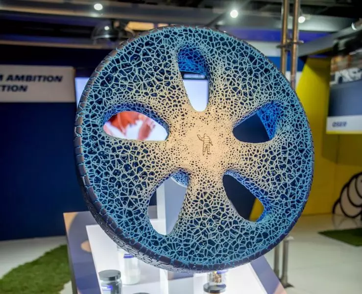 Michelin представя своите концептуални гуми с 3D печат безвъздушно виждане