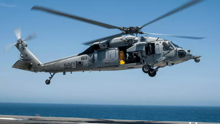 Helicóptero da Marinha dos EUA cai na costa de San Diego