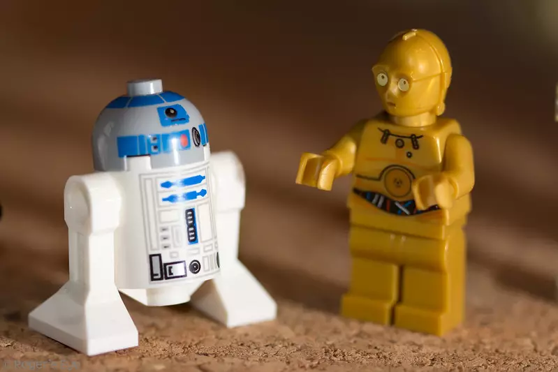 duke projektuar luftërat e yjeve lego