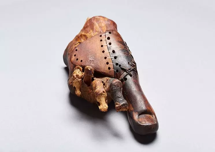 Tento 3 000 rokov starý drevený palec môže byť najstaršou protézou na svete