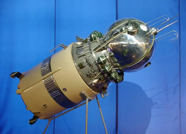 NASAдан SpaceXке: Тарыхтагы эң ийгиликтүү адам космостук кемеси