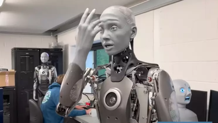 Robot Humanoid Tuntun Ni ilọsiwaju ti o ga julọ ati Awọn ikosile Oju oju ti o daju sibẹsibẹ