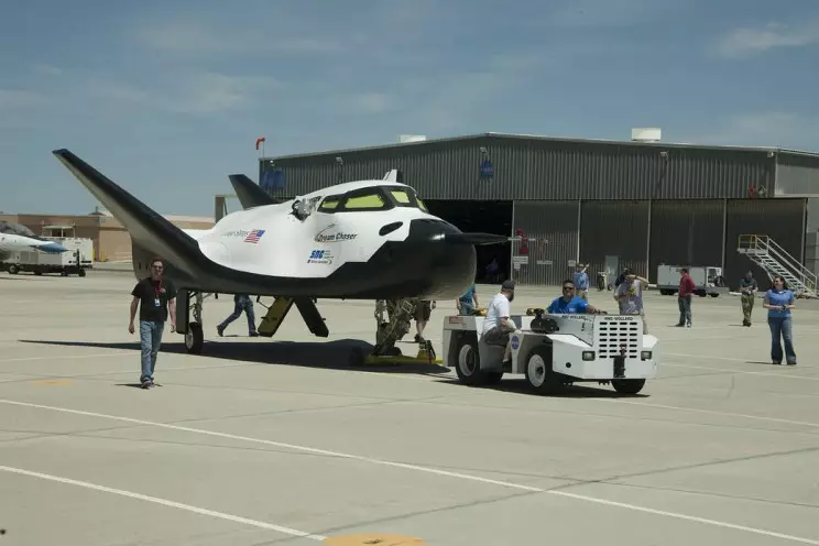 NASA e senotse koloi ea eona e ncha e ka sebelisoang hape ea sebaka - The Dream Chaser