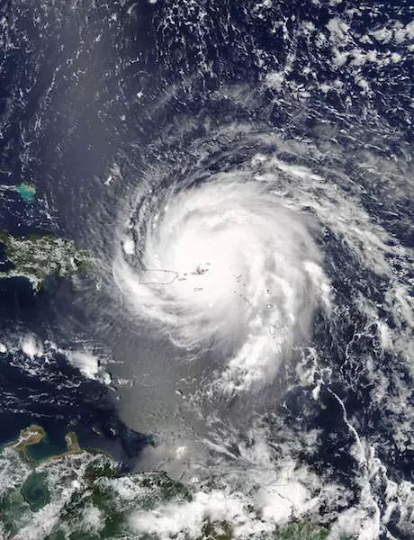 Números por trás do furacão mortal Irma