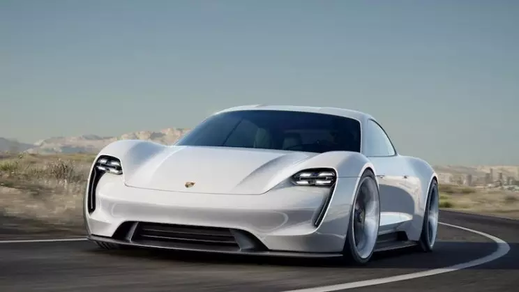 Minunatul rival Tesla al lui Porsche va fi pe drum până în 2019