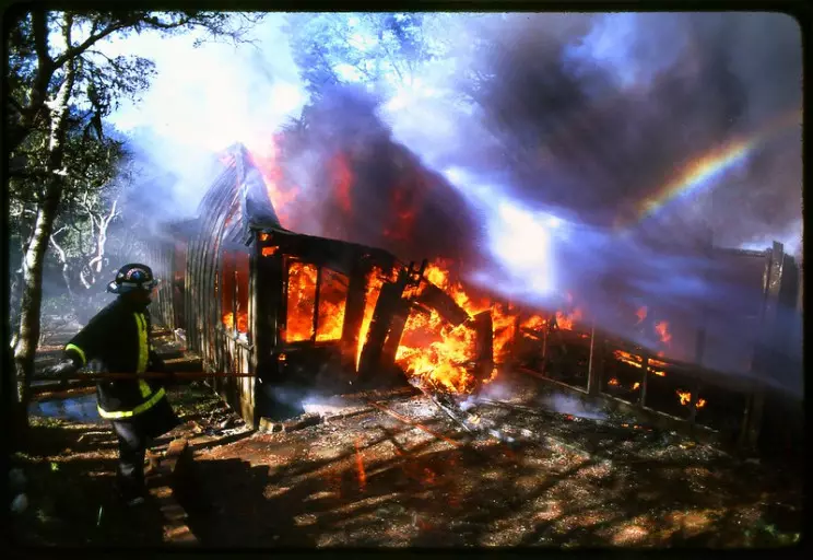 آتش سوزی خانه خطرناک