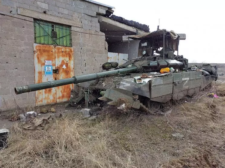 drone v armaturë slat tank