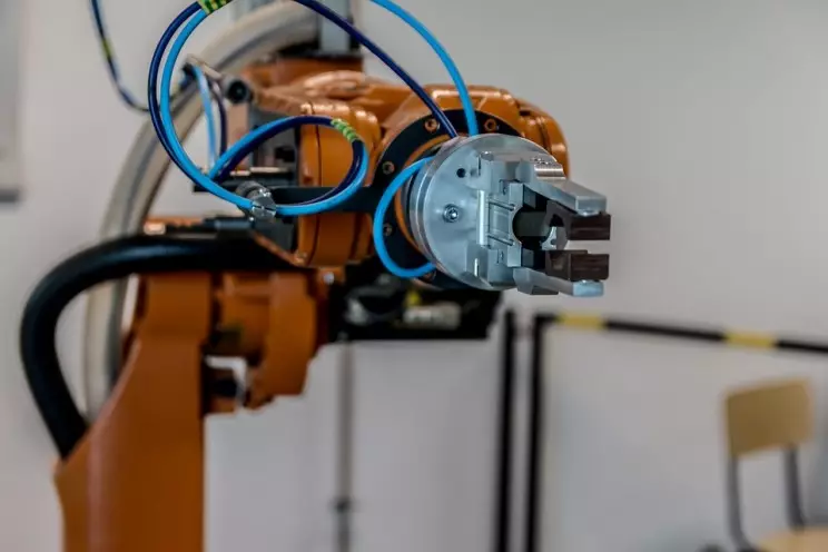 KI-Experte behauptet, dass Klempner und Elektriker die letzten sein werden, die durch Roboter ersetzt werden