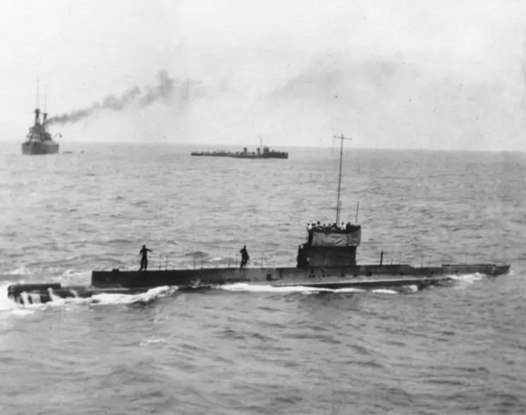 103年の謎の後に発見された沈没したオーストラリアの第一次世界大戦潜水艦